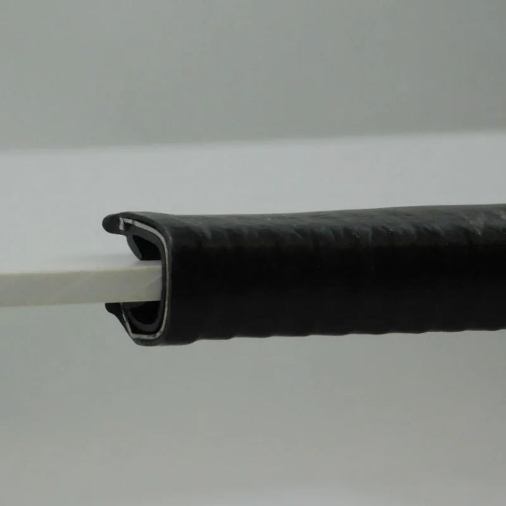4070 Rubber Locking Edge Trim | Car Pretty Inc.